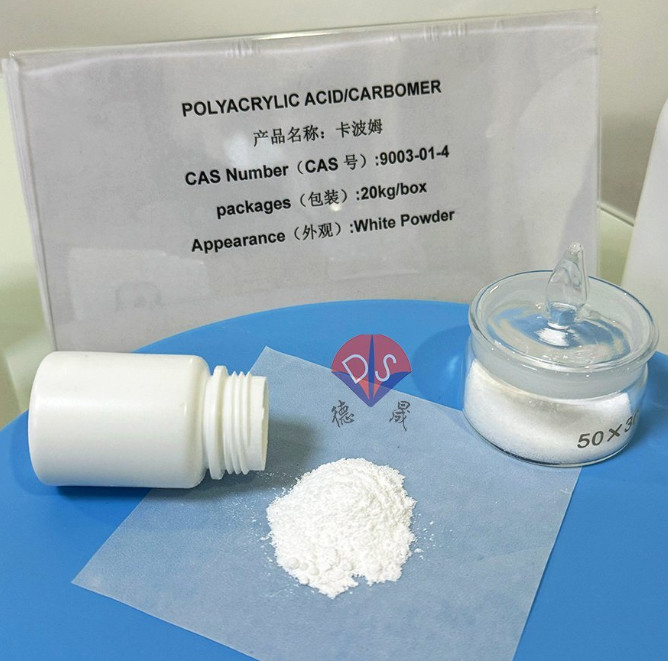 What types of carbomer are available and how are their uses different?